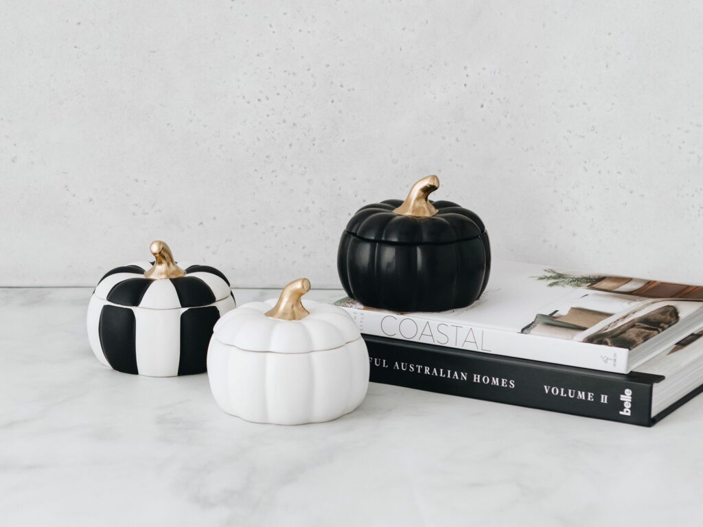 Pompion Matte Black Candle – Manor Road